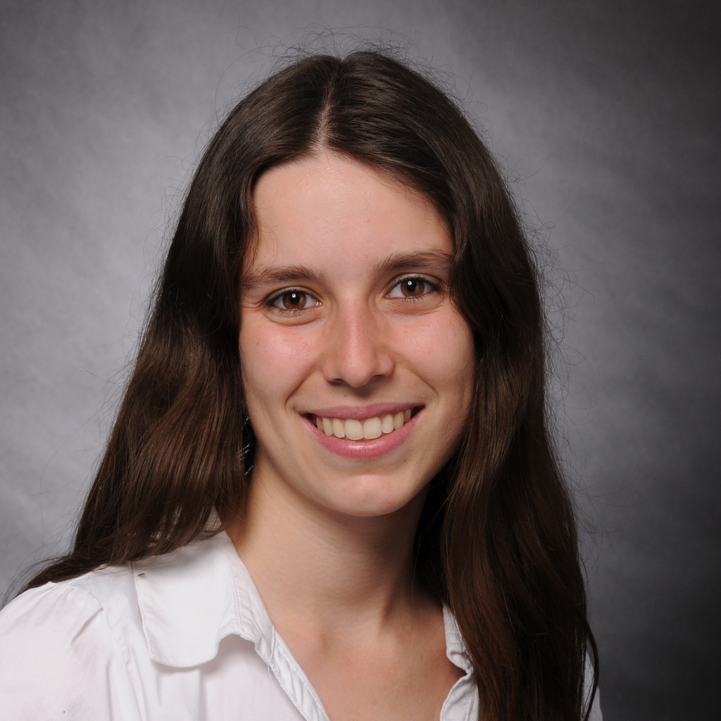 Anna Behr - Project Manager Customer Excellence - FLYERALARM | XING