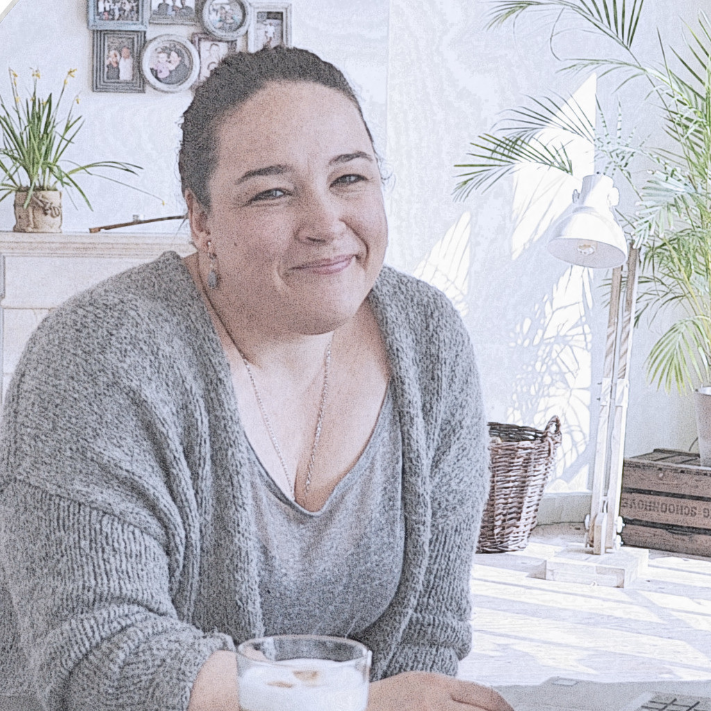 Sarah Neubert - CEO Translator & Copywriter German/Duch - Creacontext ...