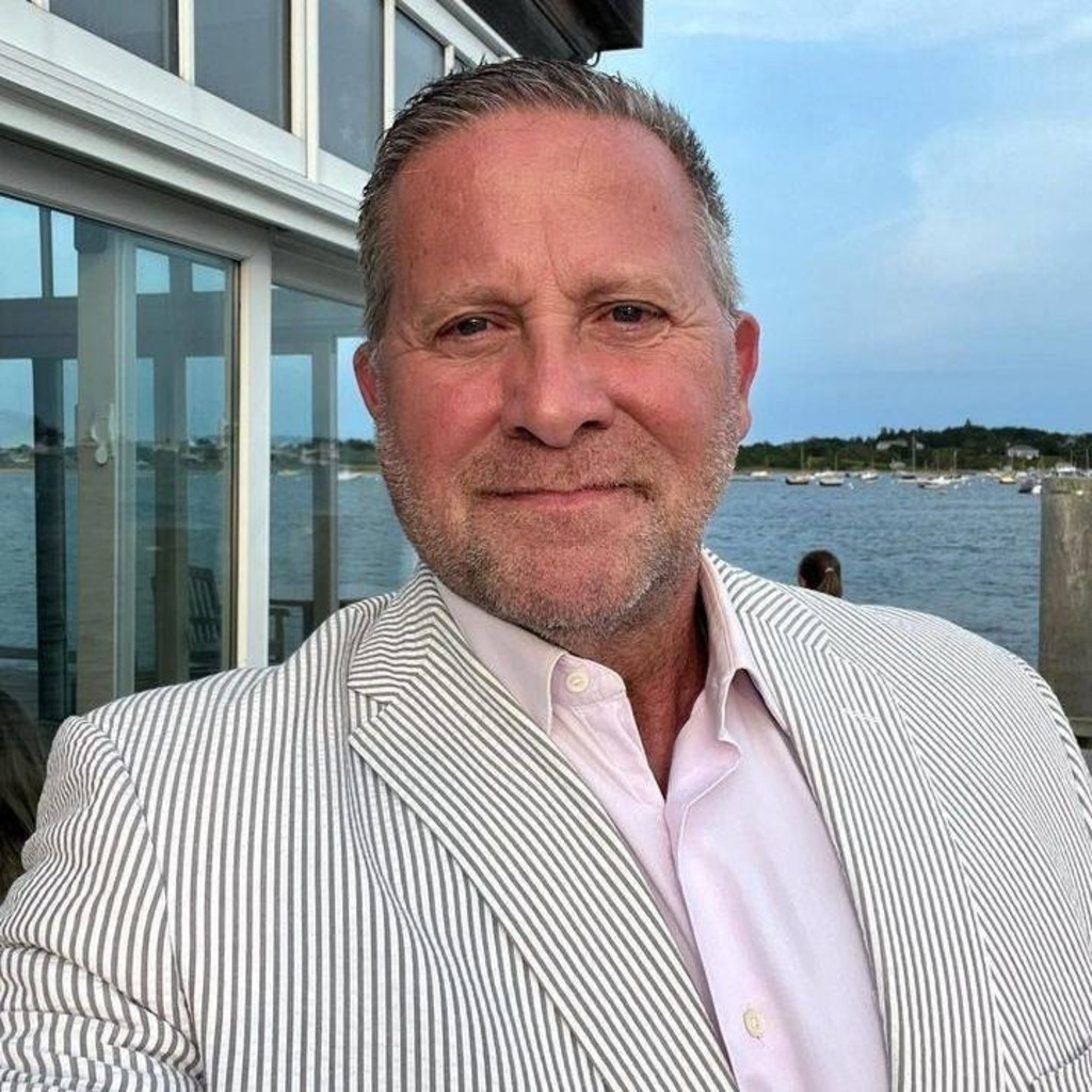 Daniel Taylor - Financial Analyst - BNY Mellon | XING