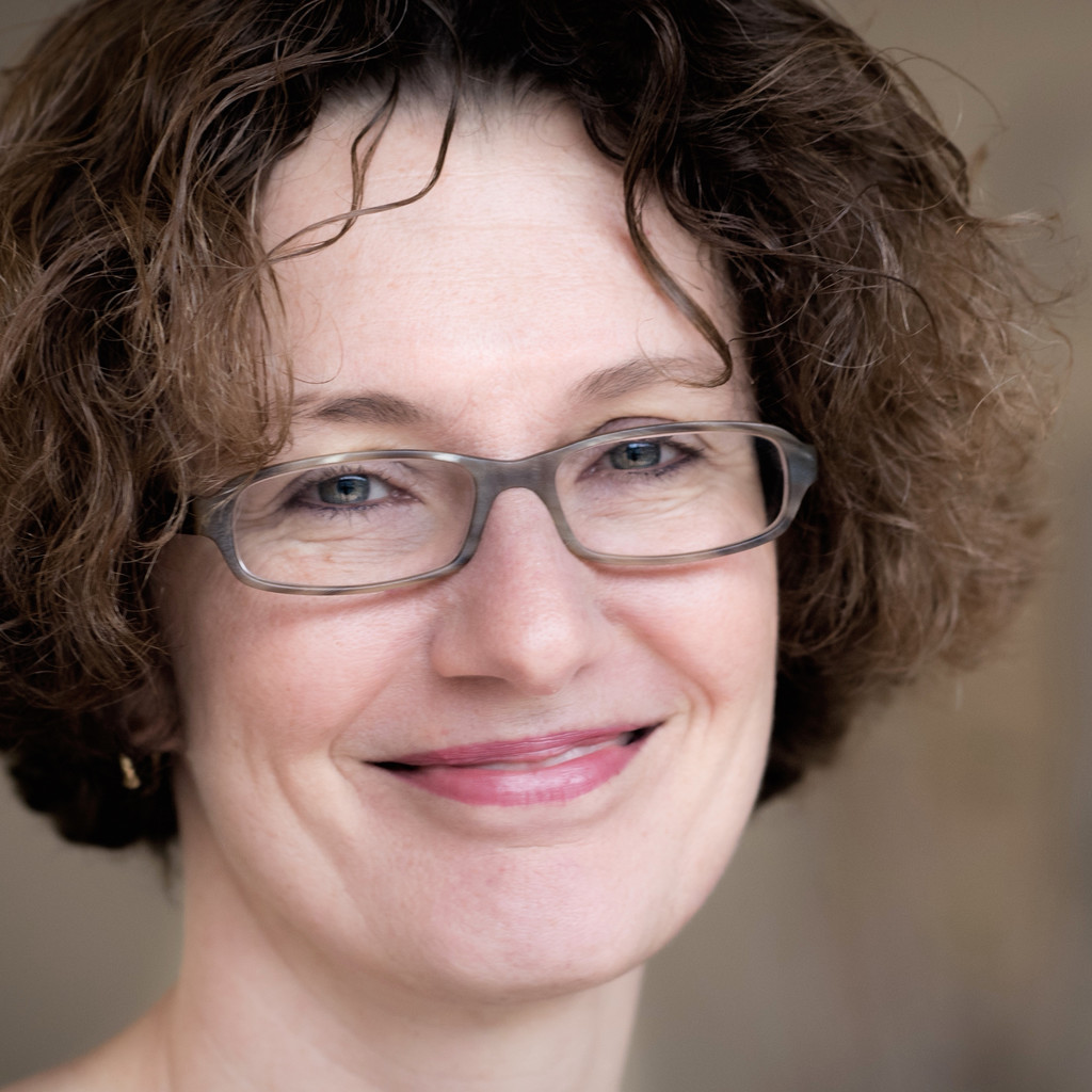 Monika Peter - Jugendcoach und Trainerin für soziale Themen - LOTUS ...