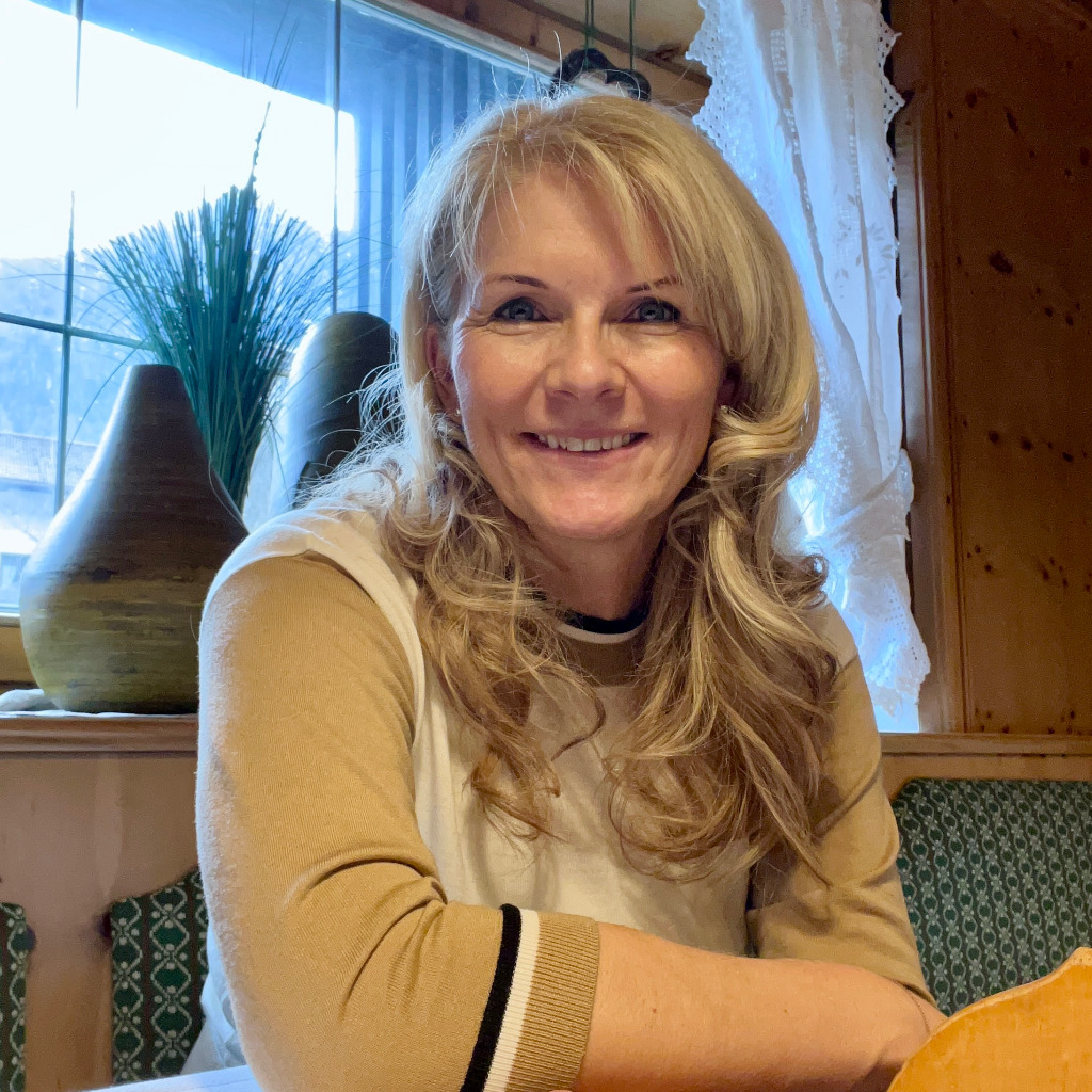 Daniela Humer - Vertriebstrainerin Grundausbildung - UNIQA Insurance ...