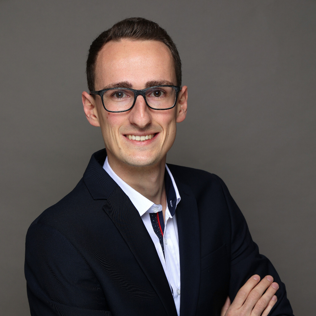 Simon Meier - Entwicklung HV-Ladesysteme - AUDI AG | XING