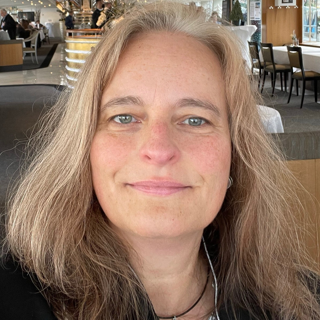 Ines Andrea Eberl - Standesbeamtin und Sachbearbeiterin öffentliche ...