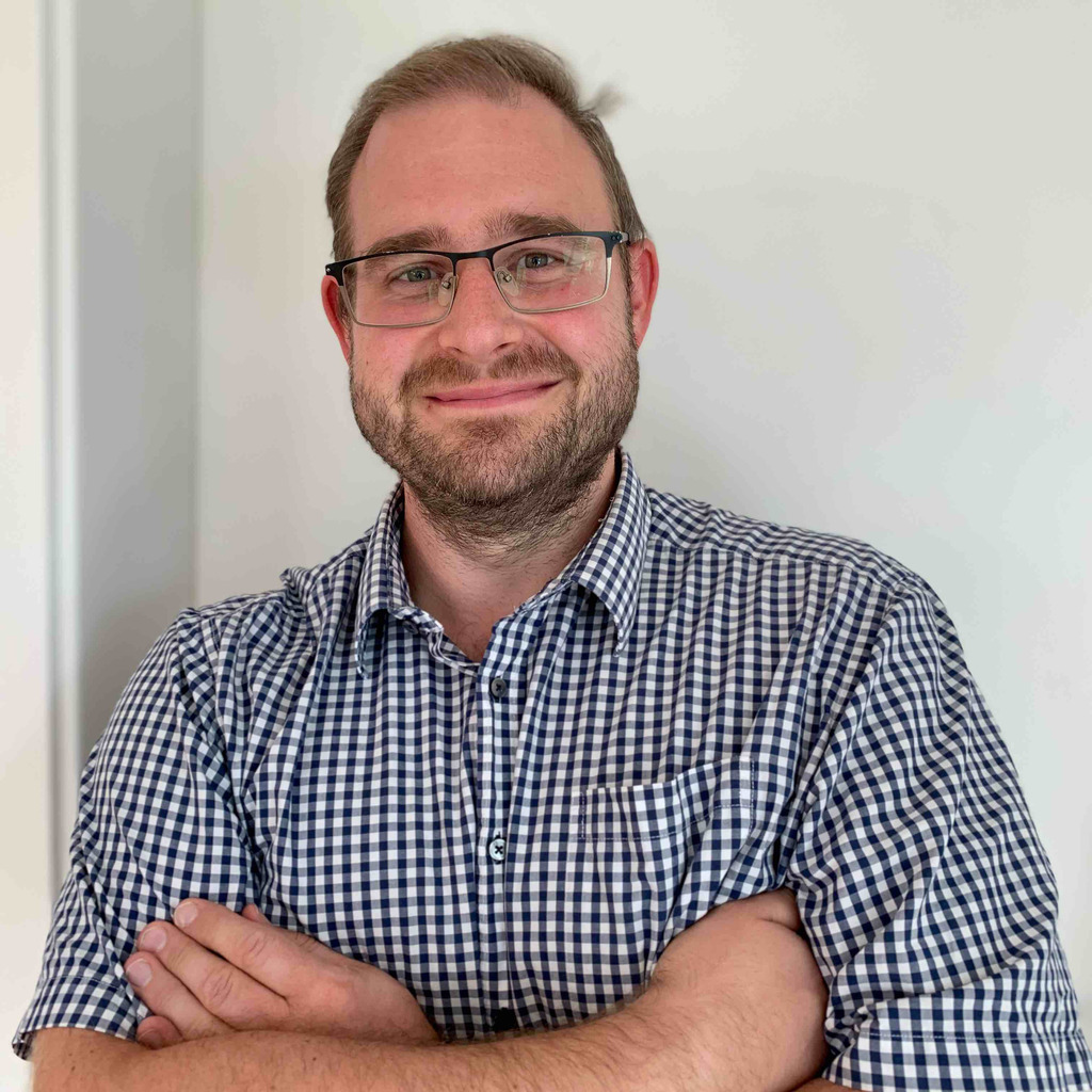 Christian Walser - Sachbearbeiter Warenlogistik - FC Bayern München AG ...