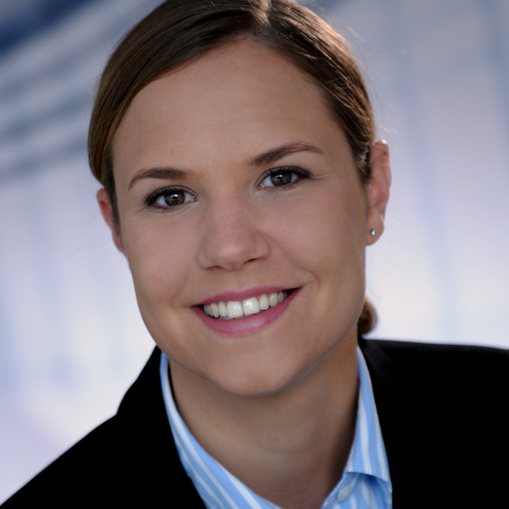 Michelle Schlichting - Product Manager EndoTherapy - Olympus Europa SE ...