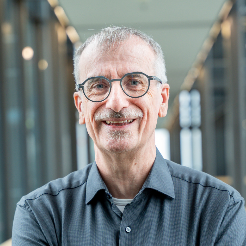 Frank Roloff - Principal Car After-Sales - Mercedes-Benz Tech ...