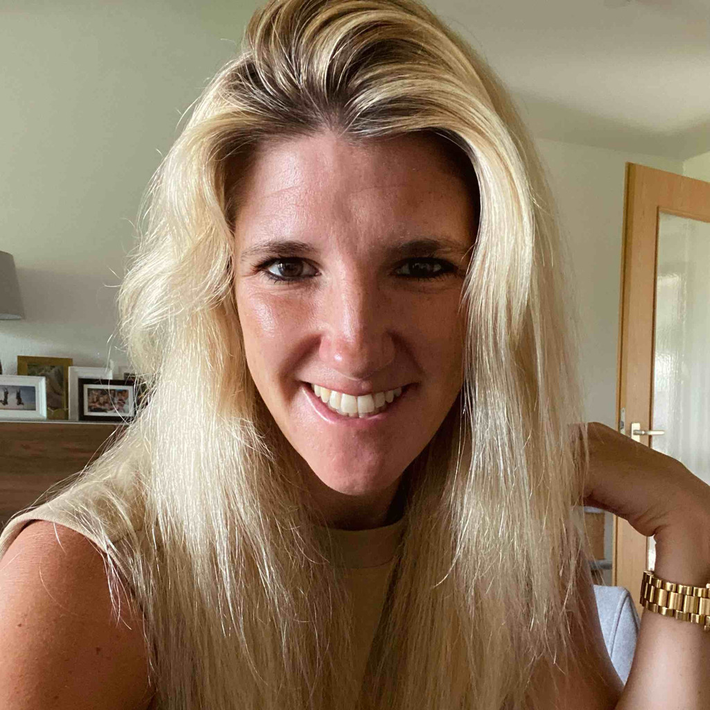 Sarah Real-Alferding - Senior Business Manager - HSBC Deutschland | XING