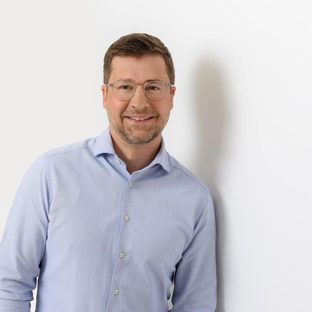 Simon Rosenthal - Senior Treasury Manager - Gebr. Heinemann SE & Co. KG | XING