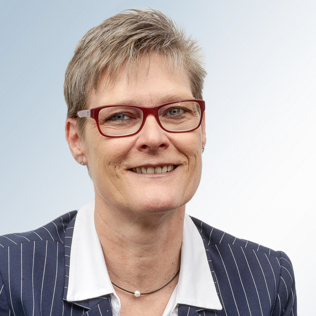 Cornelia Fischer: Sachbearbeiterin | XING