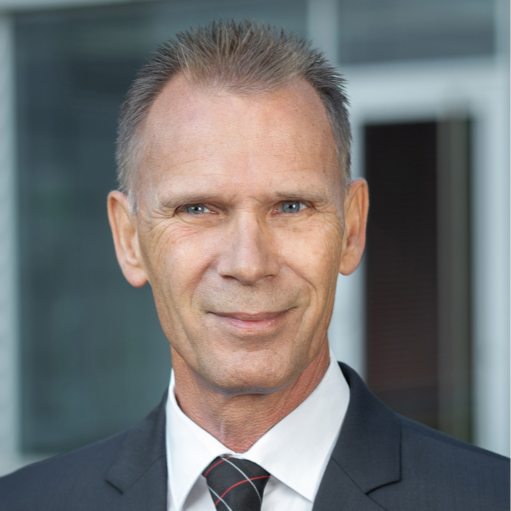 Michael Henze - Interim Manager - Michael Henze | XING