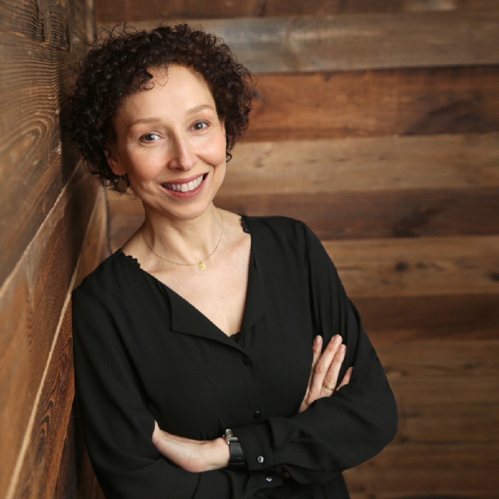 Dipl.-Ing. Maria Caballero - Interne Medien / Kommunikation - esop GmbH ...