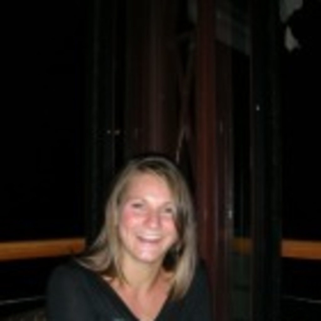 Anna Bender - Physiotherapeutin - Physiomed Therapiezentrum | XING