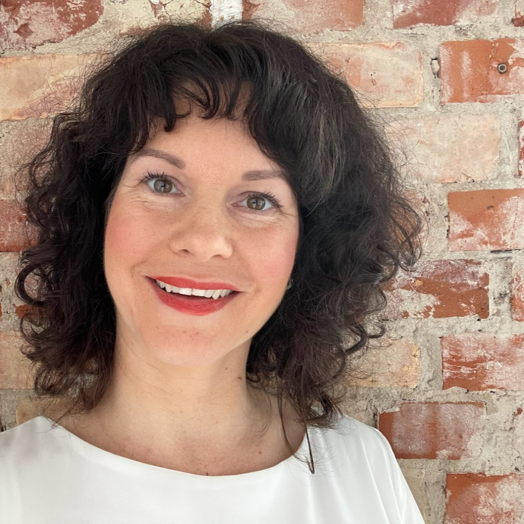 Carola Menzer - Unternehmensentwicklung - Telekom MMS | XING