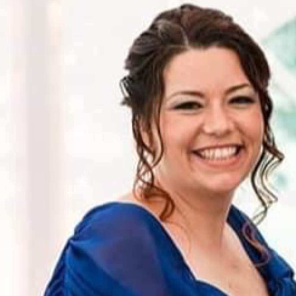 Sarah Pfeiffer's Instagram, Twitter & Facebook on IDCrawl