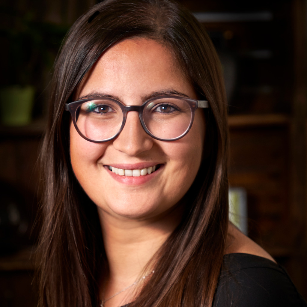 Laura Streit - Head of Marketing & Content - smaXtec animal care GmbH ...