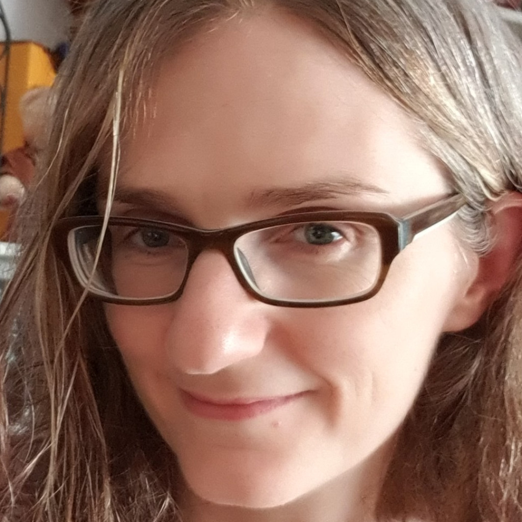 Christina Roche's Instagram, Twitter & Facebook on IDCrawl