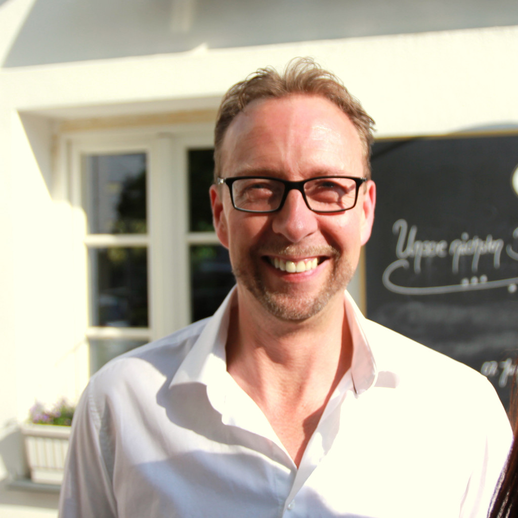 Hinrichsen aus Köln in der Personensuche von Das Telefonbuch