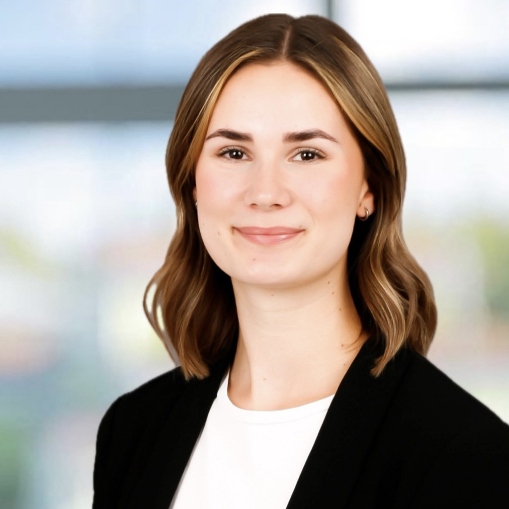 Celina Binder - Auszubildende im Groß- und Außenhandelsmangement ...