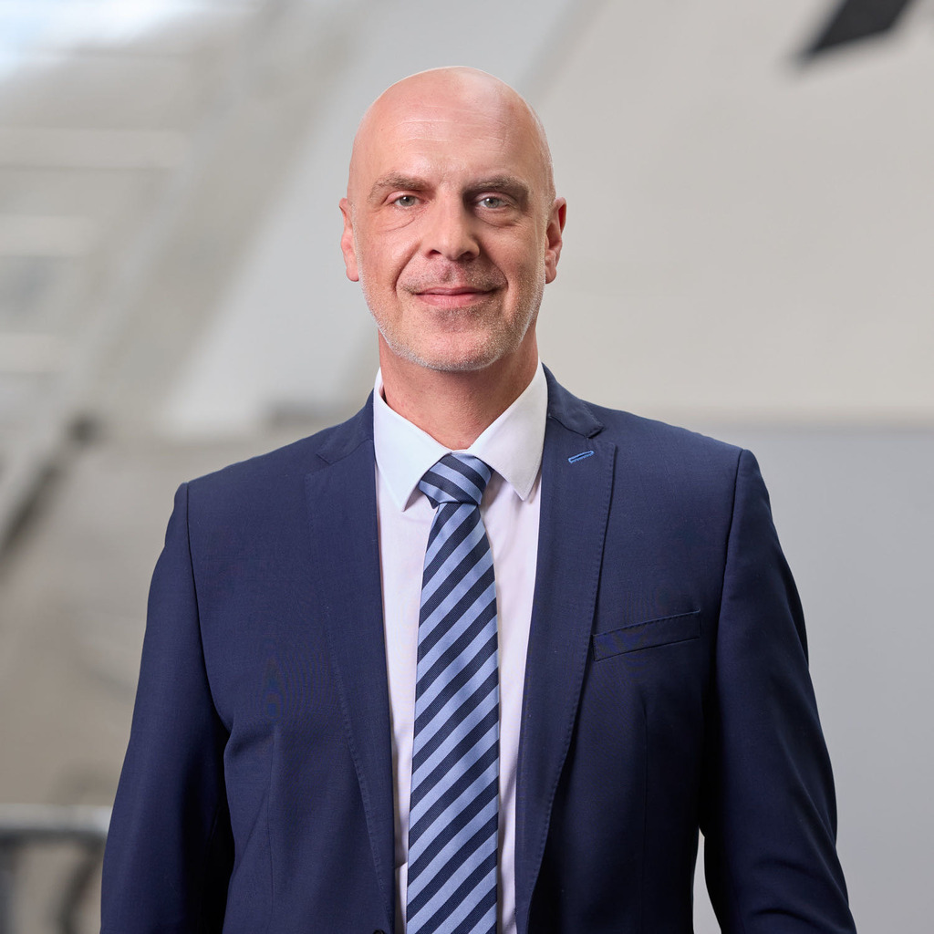 Sami El Sherif - Senior Director Finance and Controlling - Luftansa ...