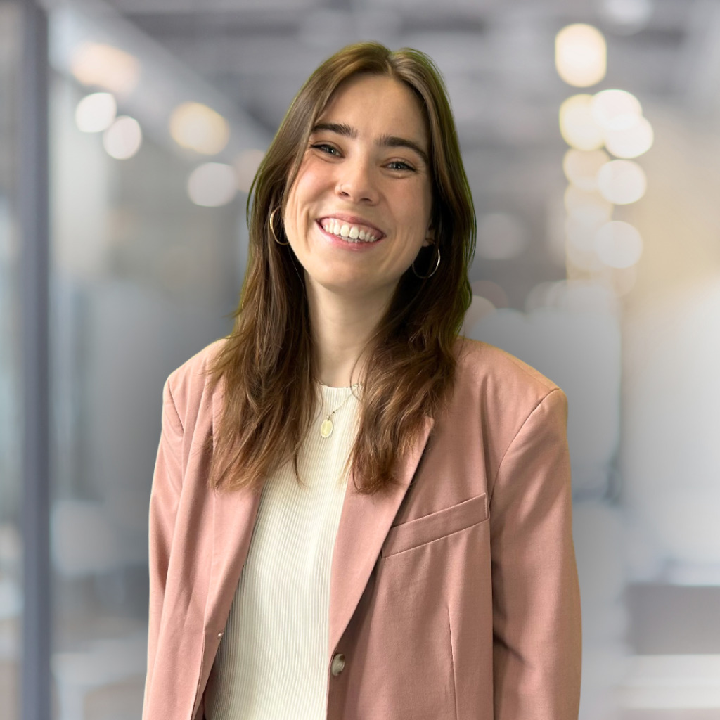 Pia de Leeuw - Senior Manager Marketing - Amicus Organisation für ...