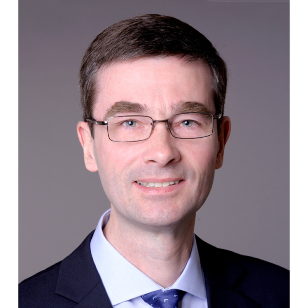 Dr. Stephan Hecking - CFO · Director Financiero part-time start-ups and ...