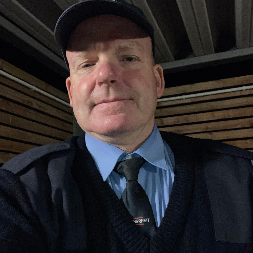 Oliver Tesch - Objektleiter - Sicherheit Nord | XING