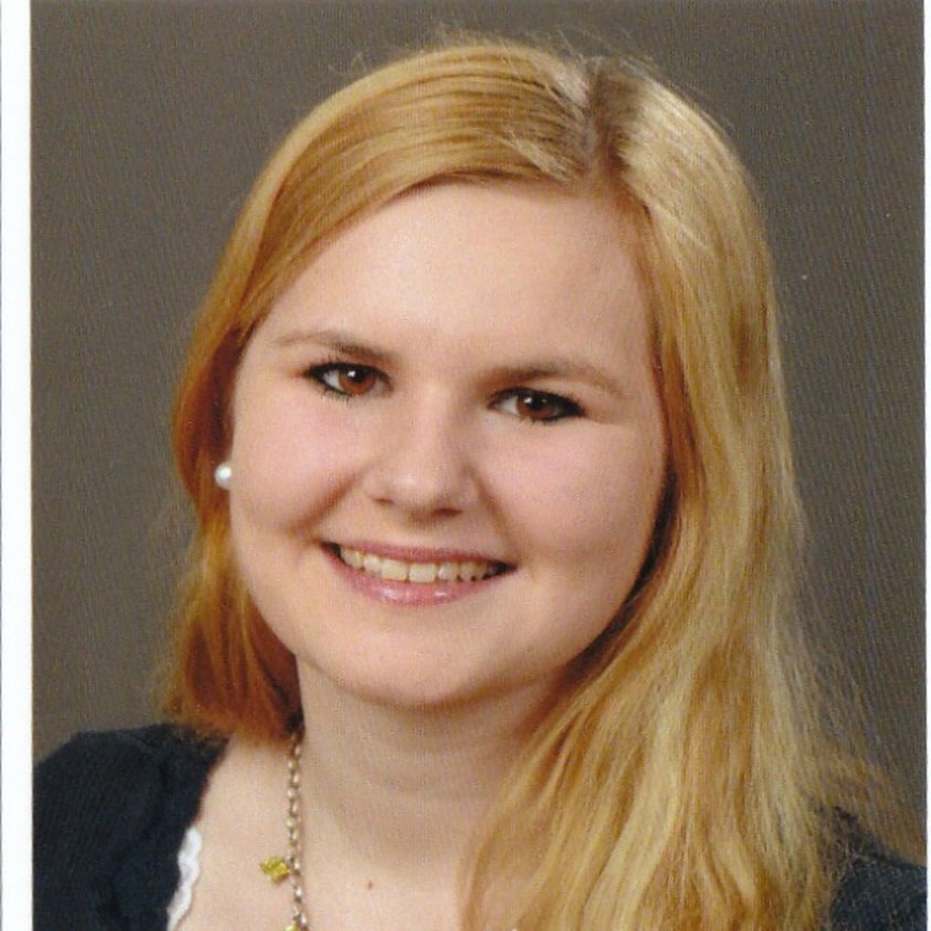 Sarah Warnecke - Wirtschaftsrecht - FHDW Paderborn | XING