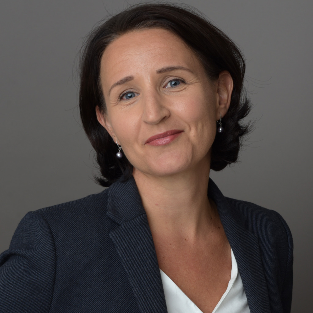 Iris Schmid - Dir. Project & Process Mgmt R&D - Comet AG | XING