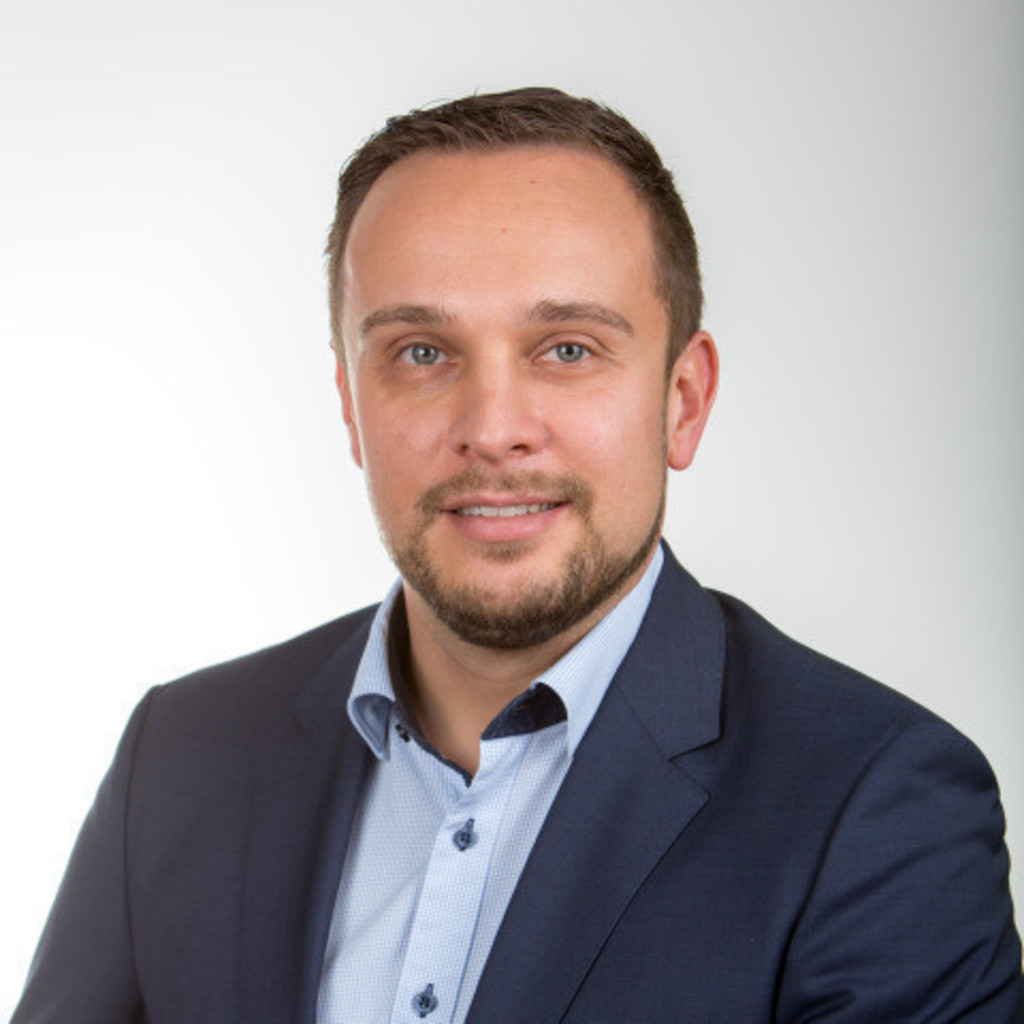 Thorsten Kurz - Senior Manager Program Purchasing - Magna PT B.V. & Co ...