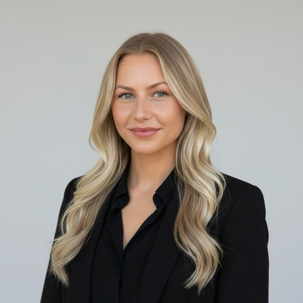 Julia Damsen - Steuerfachangestellte - Rhein Main SüdRevision GmbH | XING