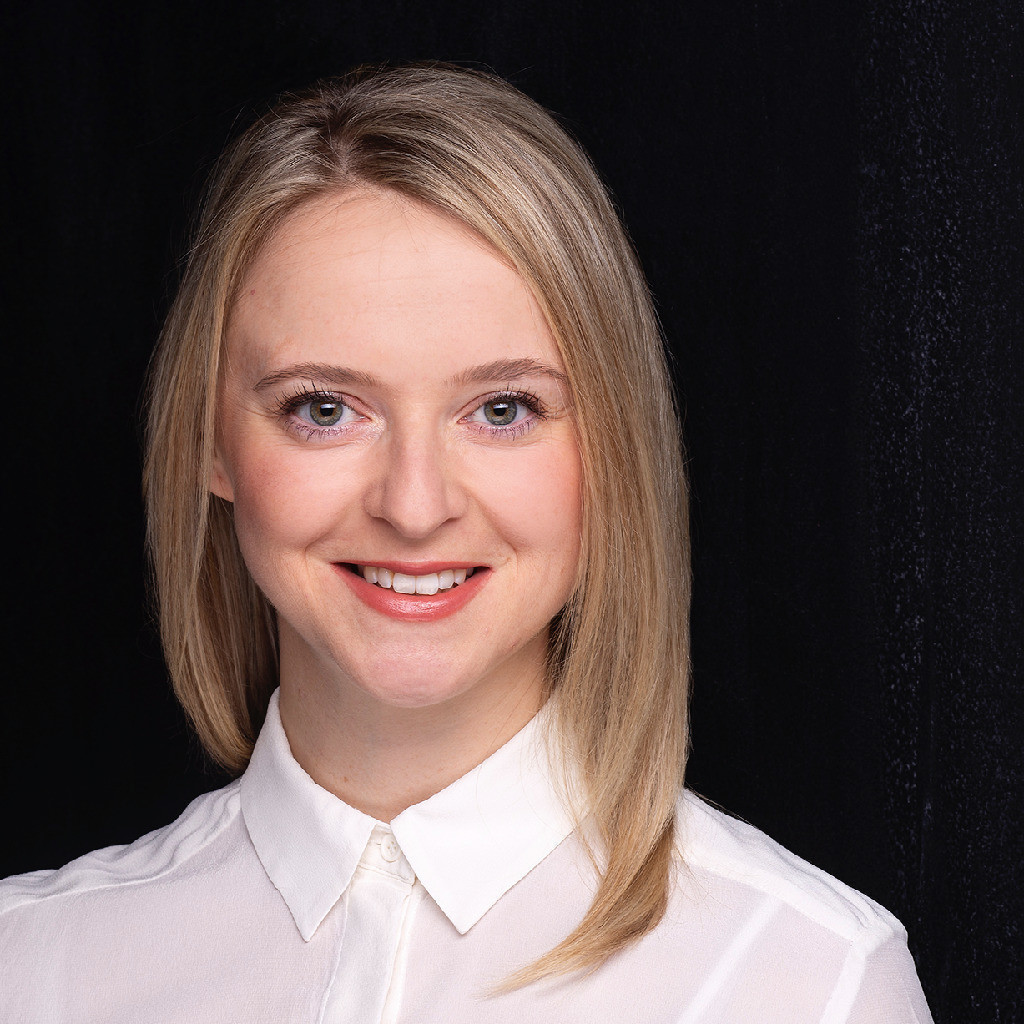 Sarah Schilling - Projekt Managerin Connect - Dr. Ing. h.c. F. Porsche ...