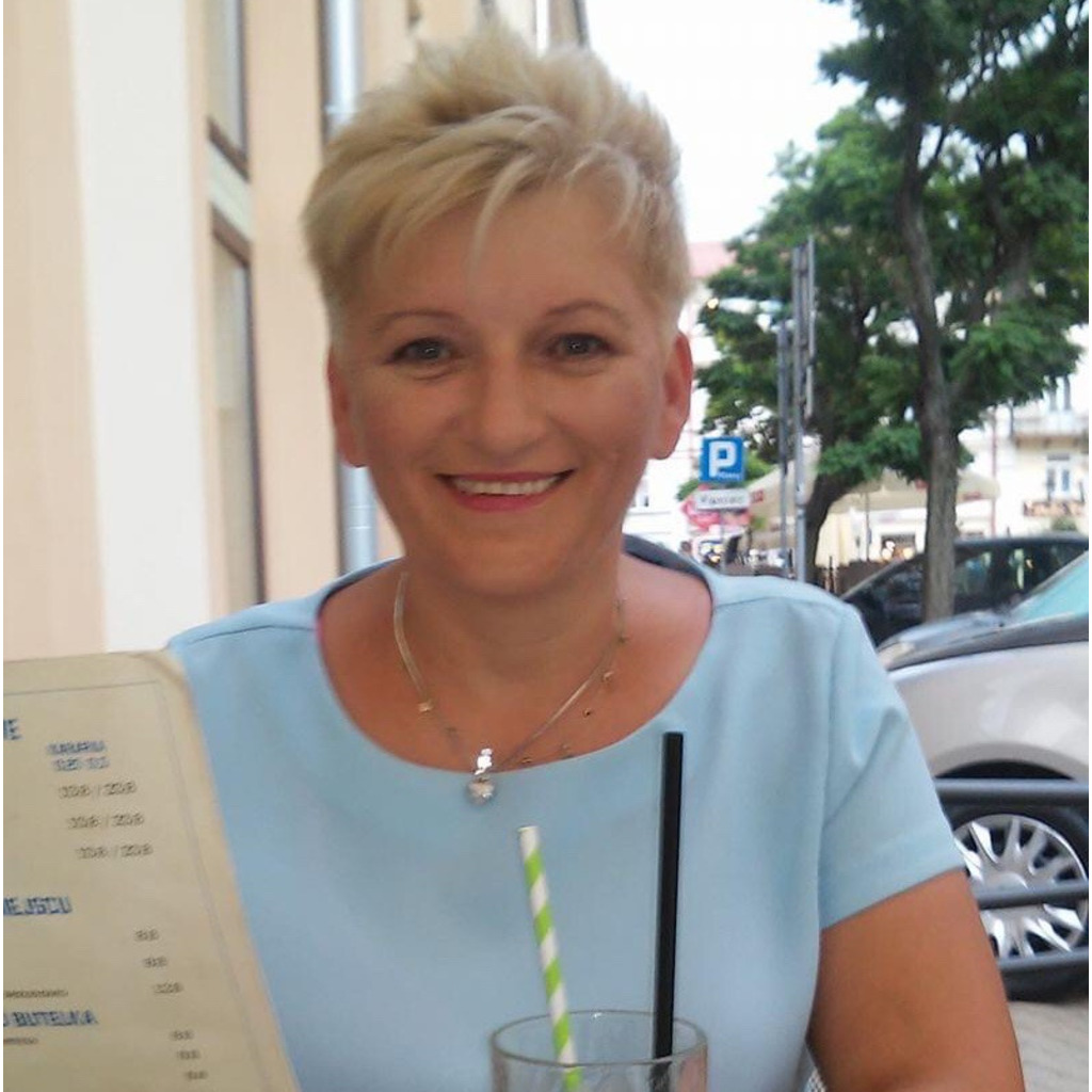 Anna Olszewska - Finanzassistent - DZ BANK AG | XING