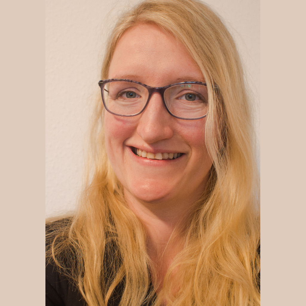 Nadja Appelt - Kaufmännische Sachbearbeiterin "Deutsche Bank AG ...