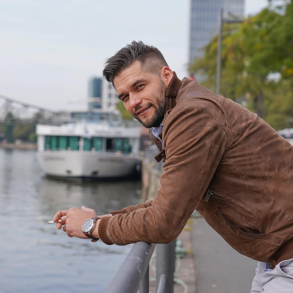 Bogdan Filip - Maschinenführer - GEALAN Fenster-Systeme GmbH | XING