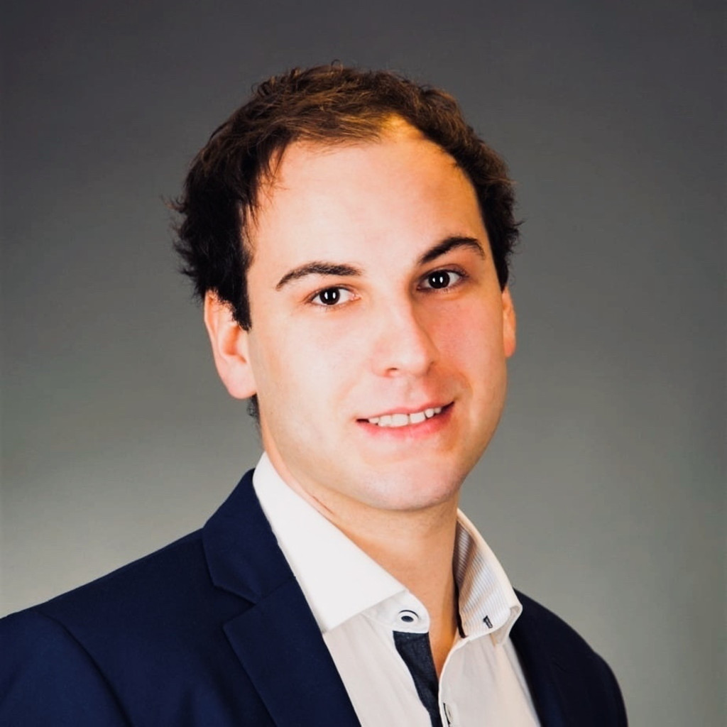 Adrian Wolf - Wirtschaftsrecht - HfWU | XING