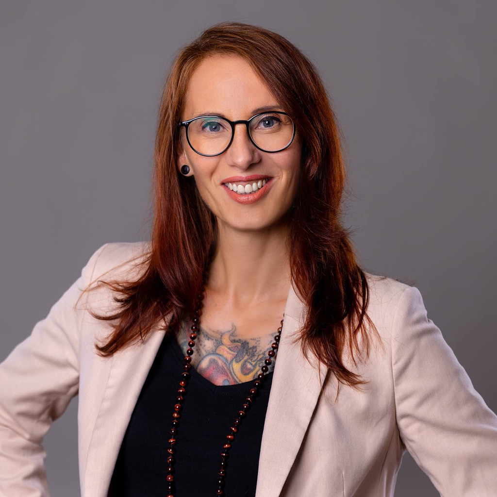 melanie mertins - Repräsentantin - Crėation Baumann AG | XING