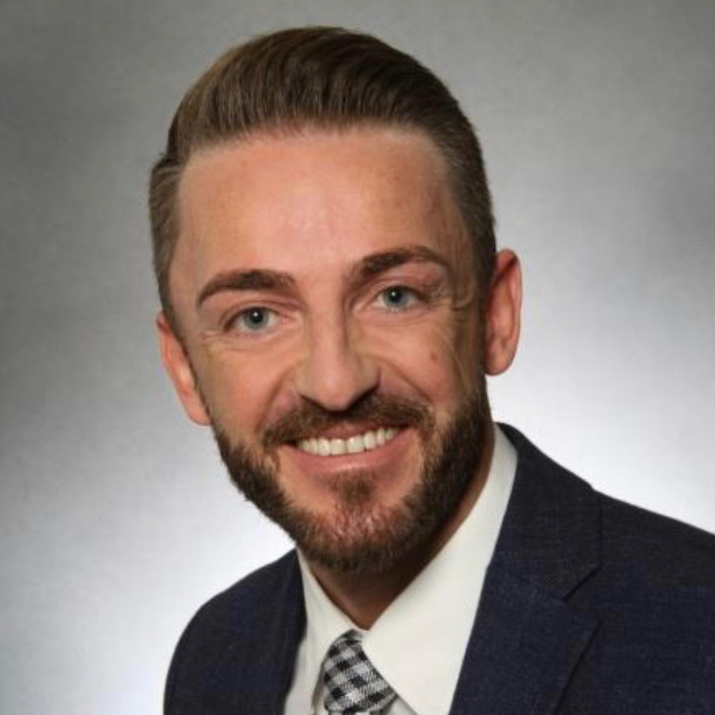 Alexander Wolf - Sales Specialist Mercedes Benz AG - HELLA Konzern | XING