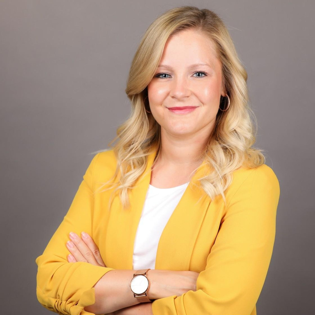 Janine Ata - Senior Manager Marketing - International Campus Group | XING