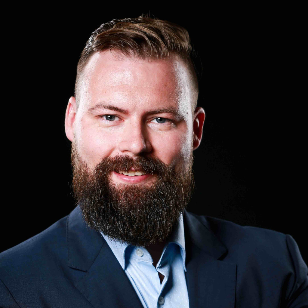 Michael Henning B.A. Kindheitspädagogik - Coaching - IUBH ...