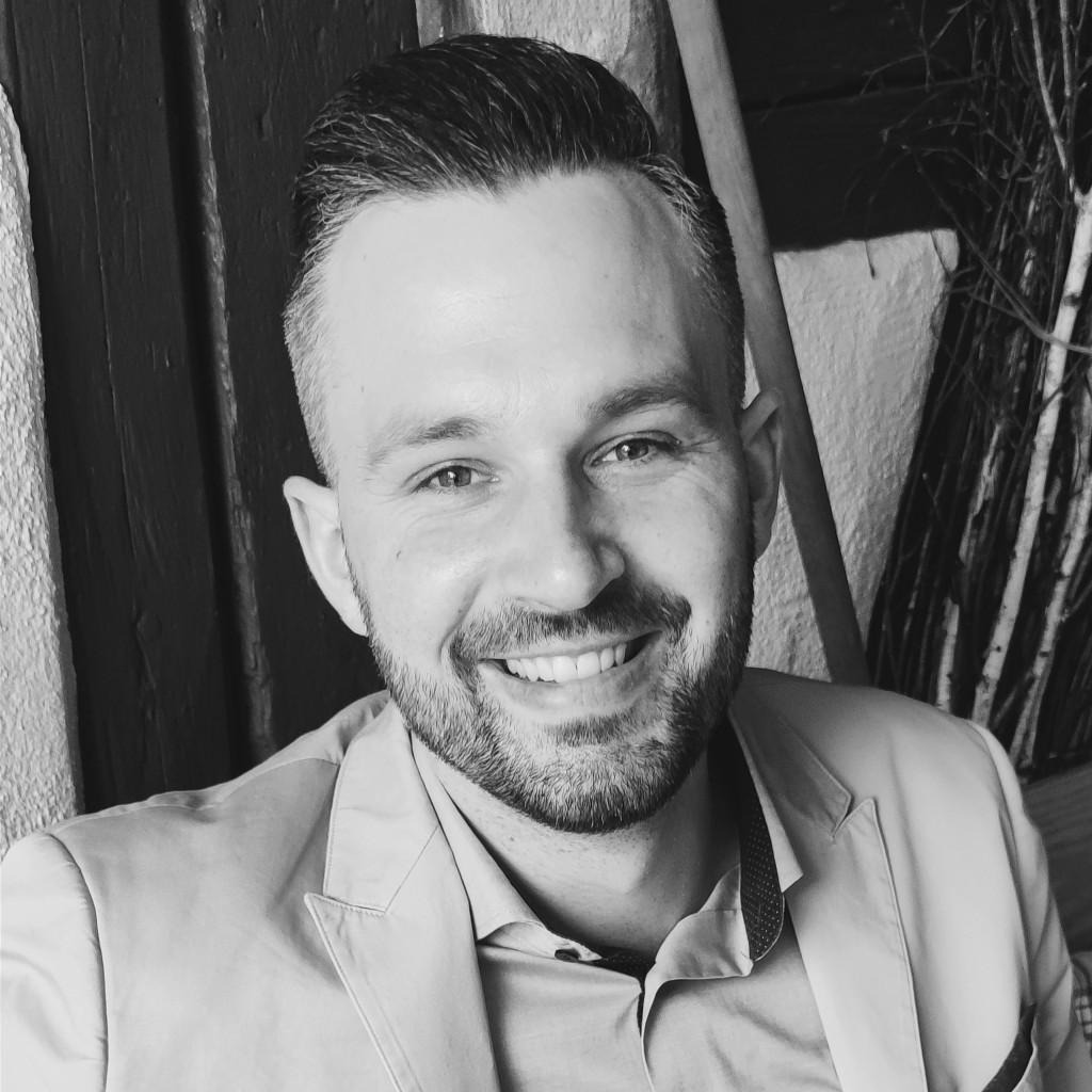 Thomas Aust - Finanzdienstleistungs Manager VWFSAG - bhg ...