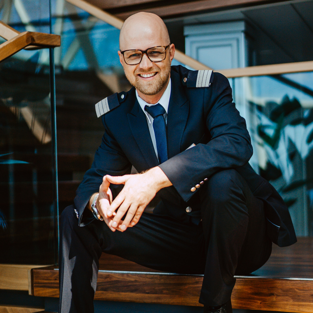 Sebastian Sande - Kreuzfahrt-Direktor - TUI Cruises GmbH | XING