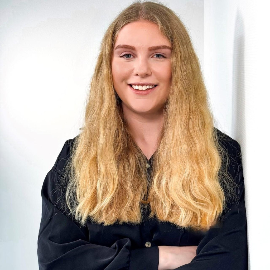 Alina Bartelmuß - Personalreferentin People & Culture / Ausbildungsleiterin - Alber GmbH | XING