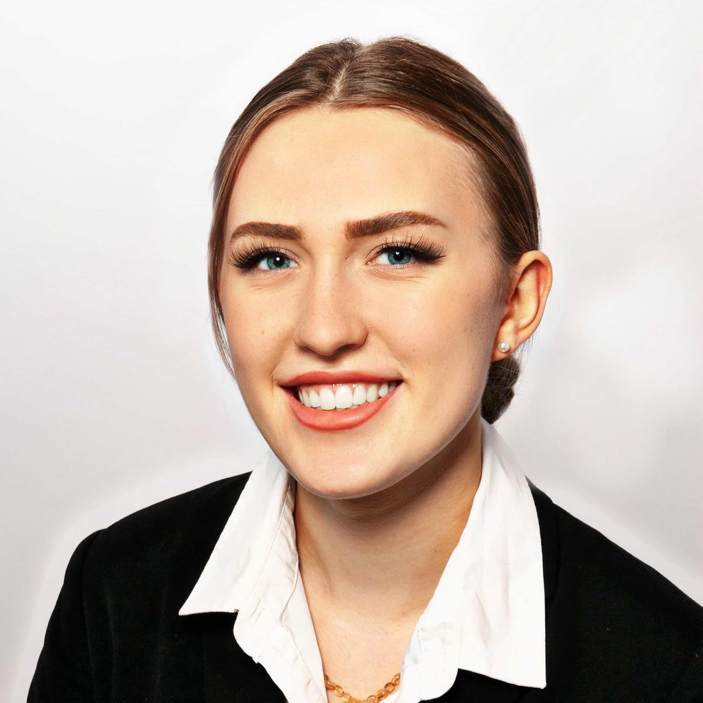 Michelle Balzer - Reservierungs- und Empfangsmitarbeiterin - Hotel an ...