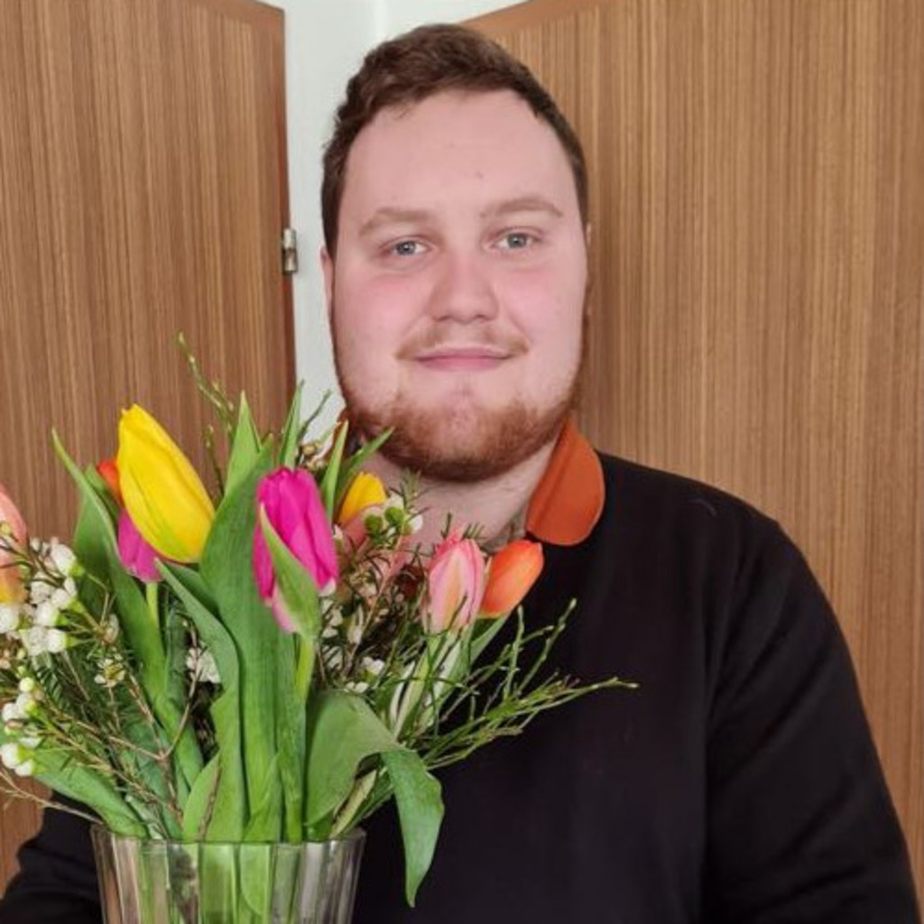 Michael Trieb - Assistent der Geschäftsführung - First Energy | XING