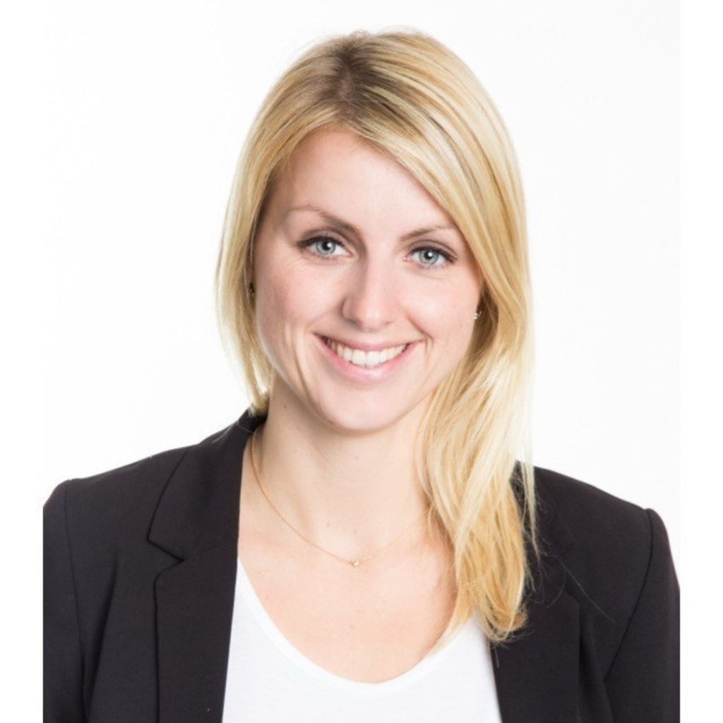 Julia Garrard - International Management - FOM Hochschule für Oekonomie ...