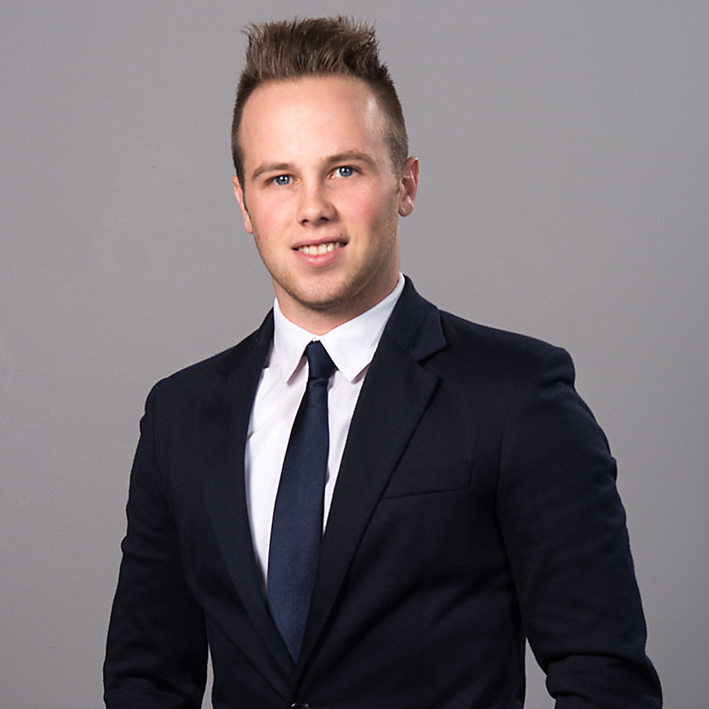 Brian Bauhart - Assistant Wirtschaftsprüfung - PwC ...