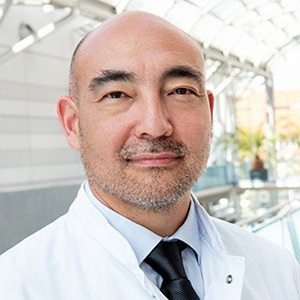 Dr. Daniel Rau - Leiter Sarkomzentrum, Sektionsleiter Tumororthopädie ...