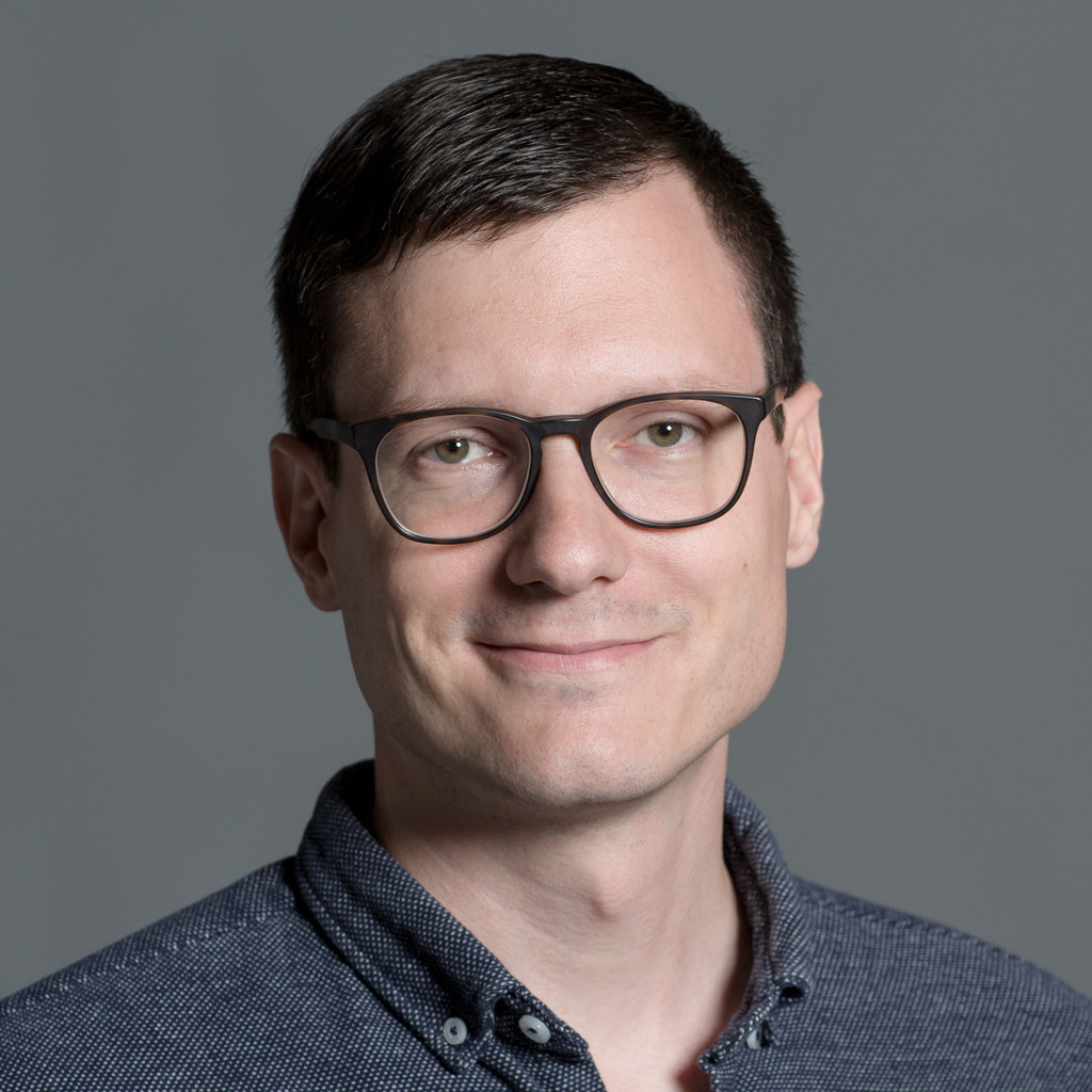 Simon Hauser - Geschäftsführer, Visueller Gestalter - Hauser, Schwarz ...