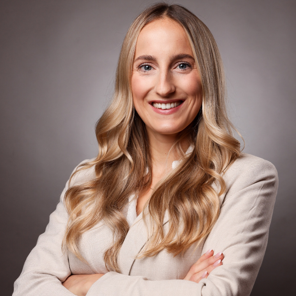 Nicole Janet Engelbrecht - Kfz-Schadenmanager - HUK-COBURG ...