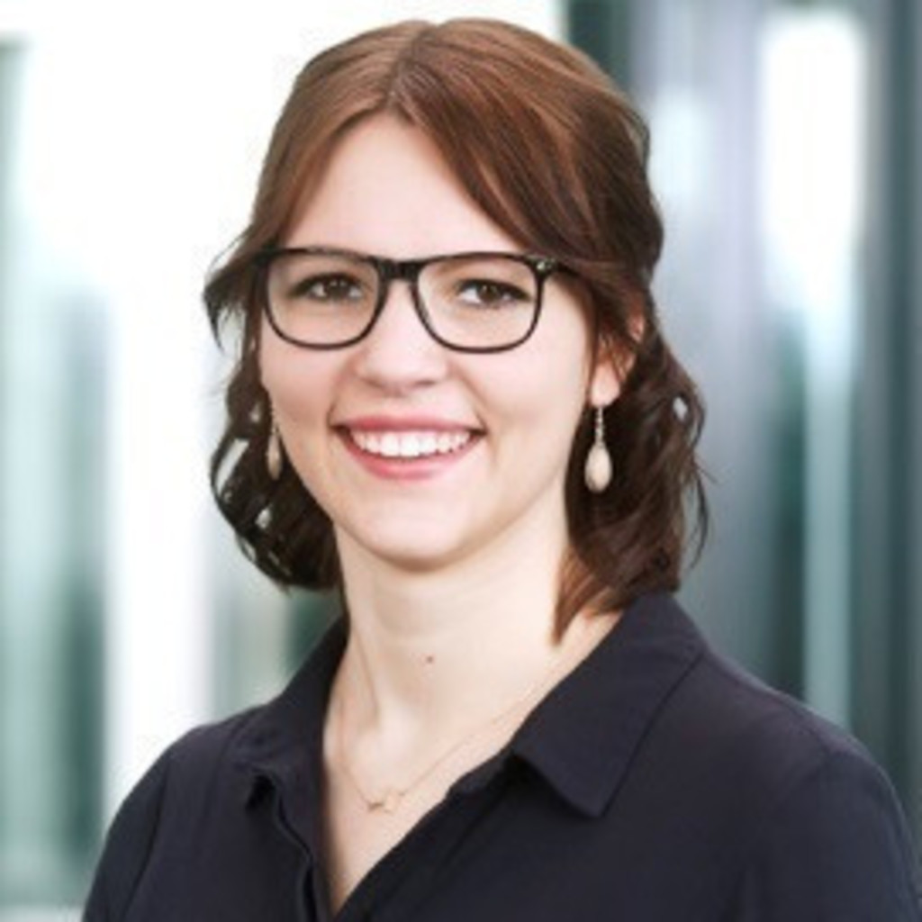 Sarah Matz - Sachbearbeiterin Personalentwicklung - ThyssenKrupp ...
